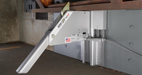 Wall Mounted Vertical Barrier Restraints | Rite-Hite